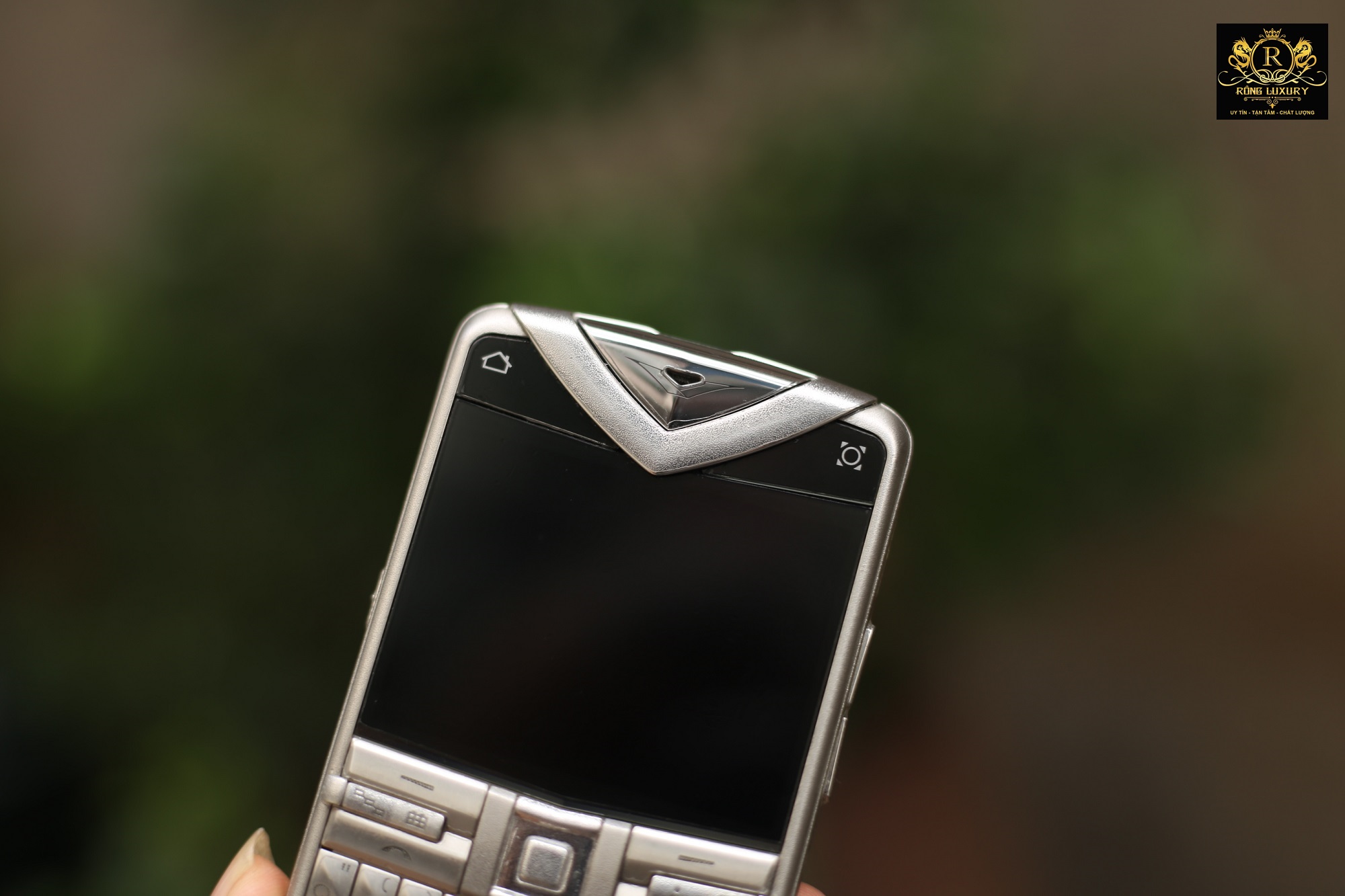 Vertu Constellation Quest Steel - Rồng Luxury