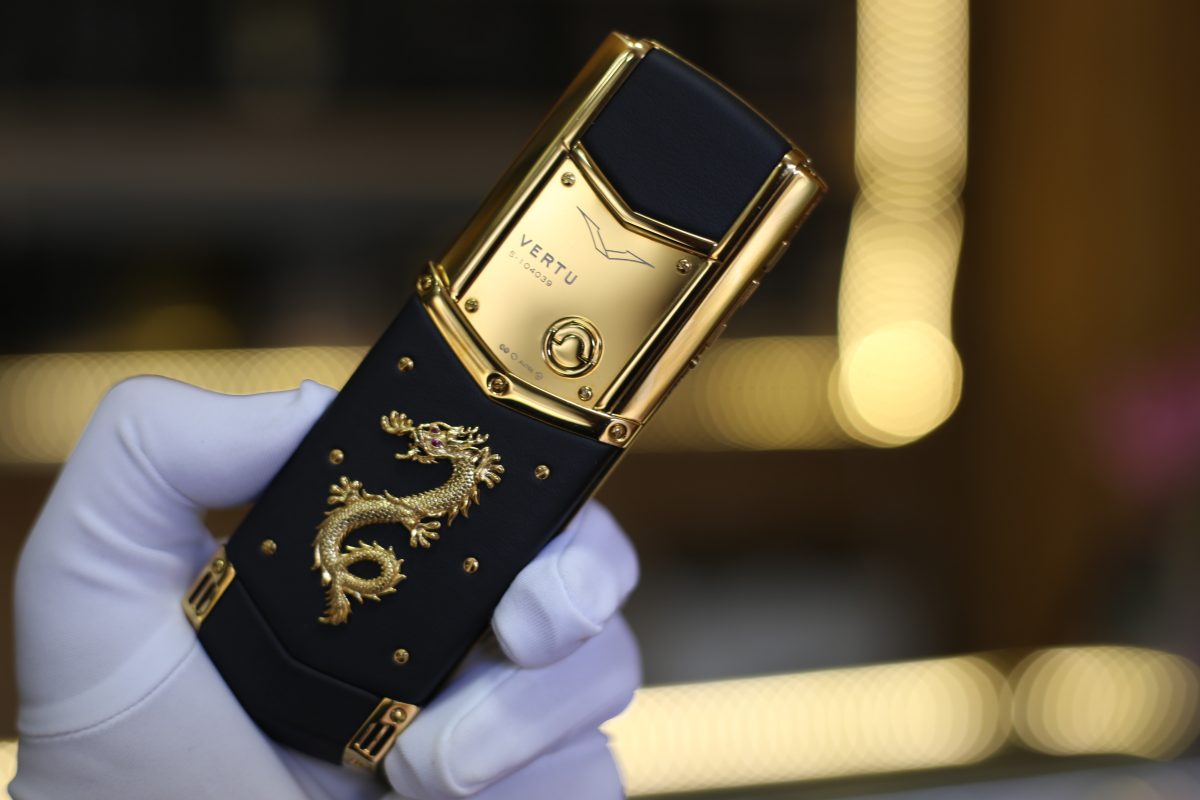 Báo Giá Vertu Signature S Độ Vỏ Giá Rẻ Tại Rồng Luxury