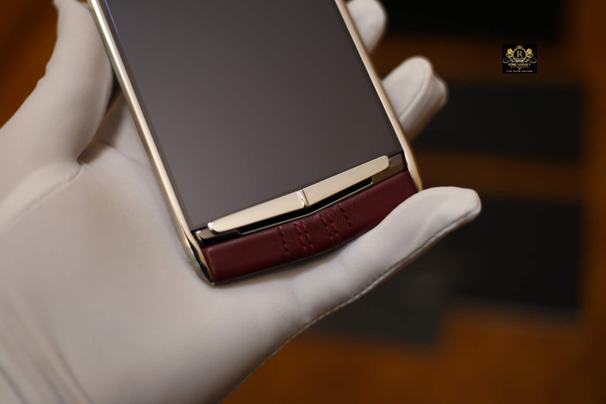 Vertu Touch 2 Cánh Like New Da Đỏ - Rồng Luxury
